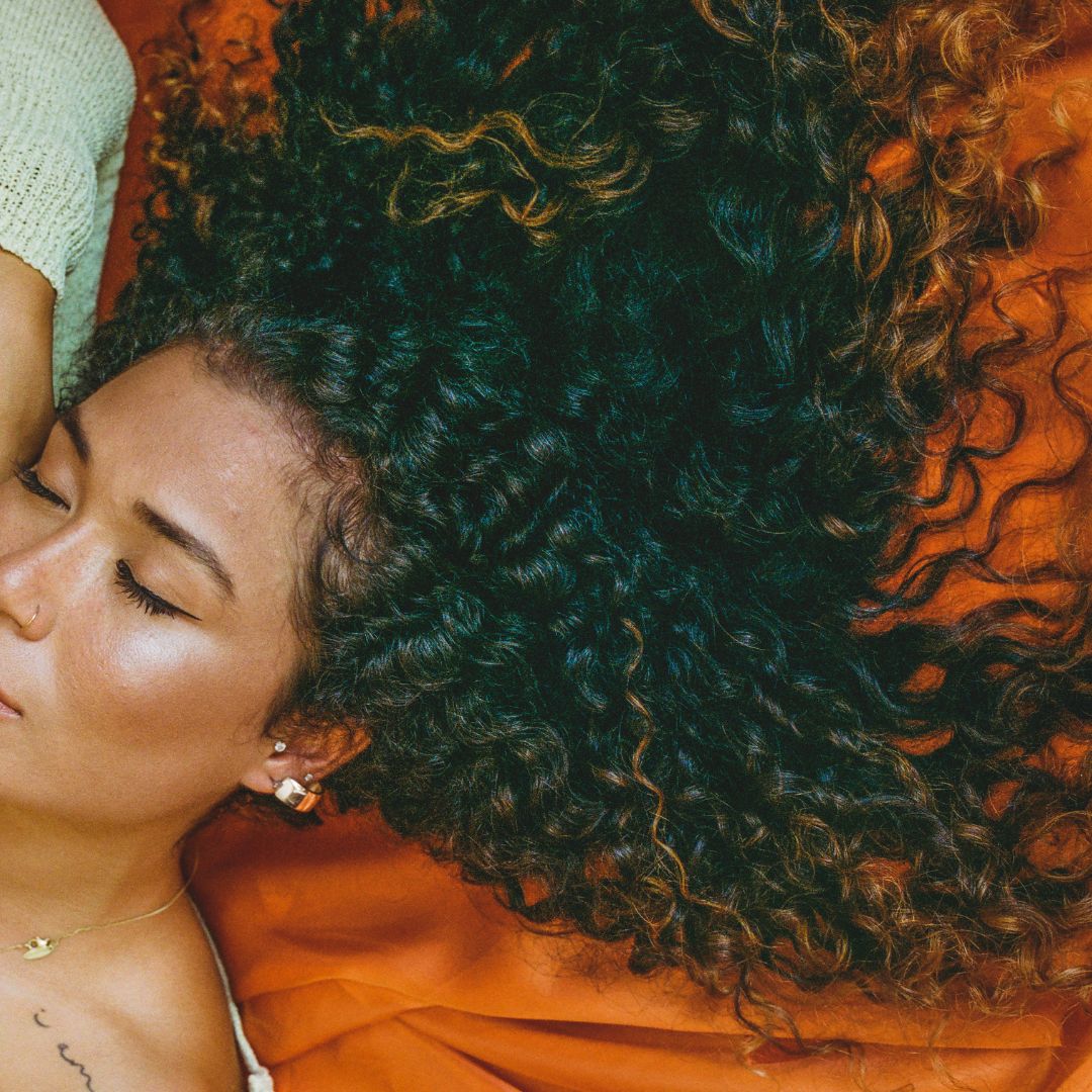 How to Sleep With Curly Hair? – O So Curly